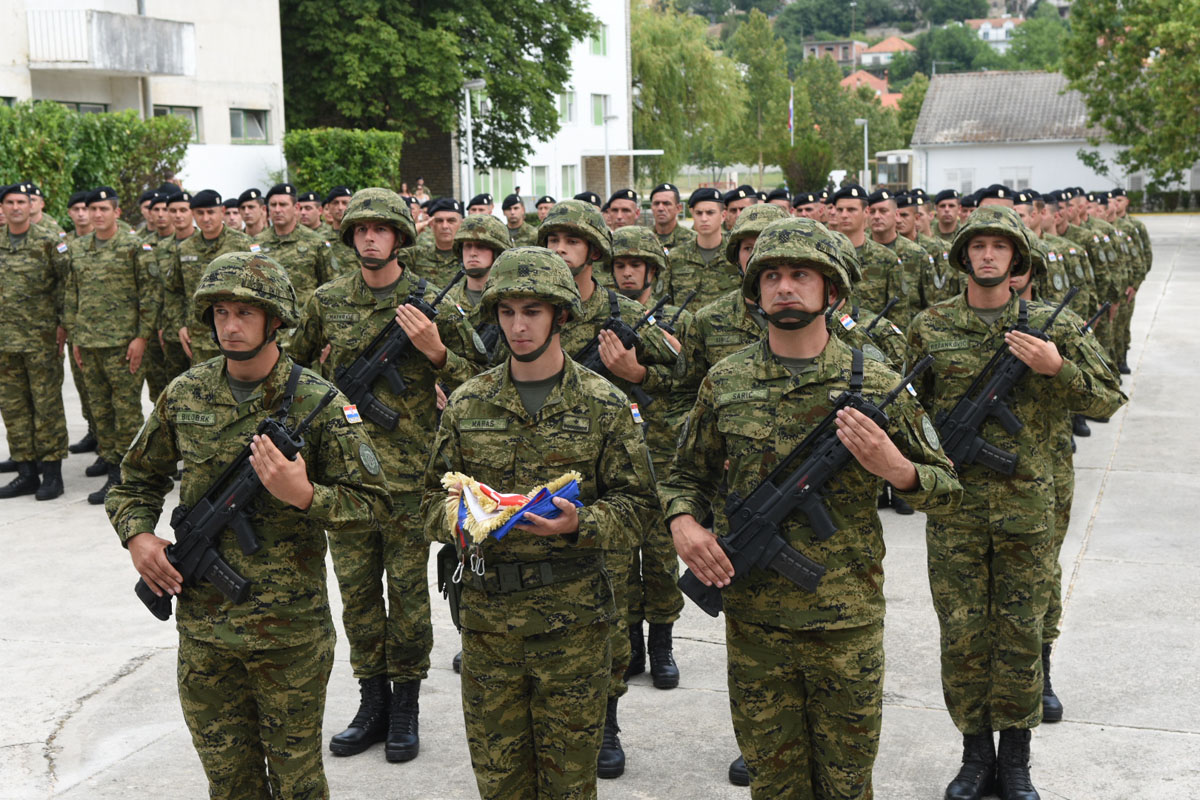 Svečano otvorena vojarna "126. brigade HV-a" u Sinju