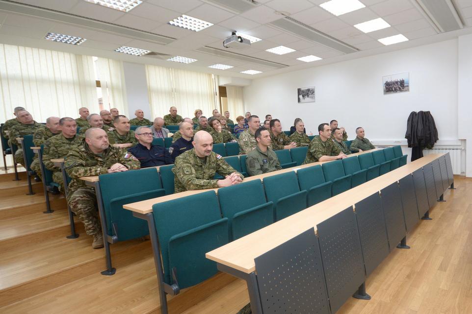 Predavanje vojnog izaslanika Francuske Republike na HVU "dr. Franjo Tuđman" - MORH